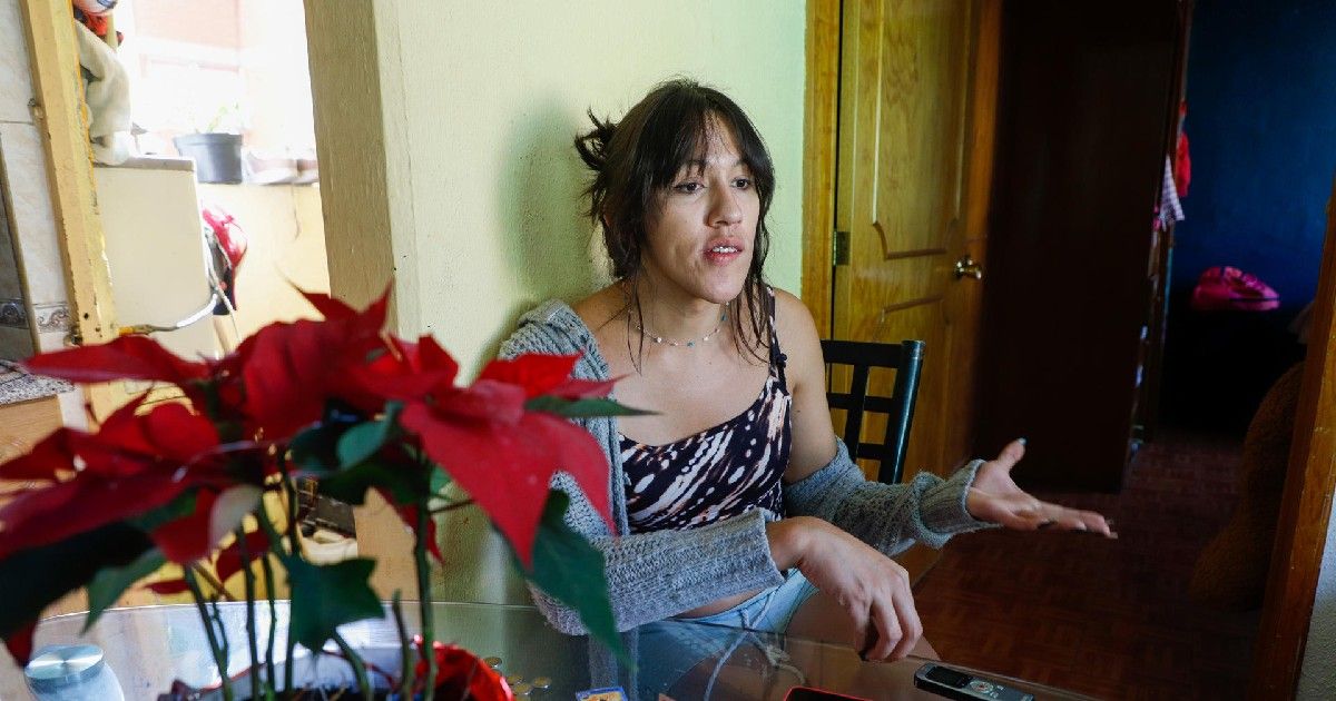 Colectivo trans mexicano arropa a personas en situación de calle en Navidad