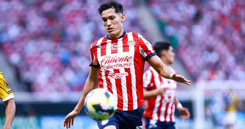 Chiquete Orozco dio positivo a chikungunya y no viajó a la pretemporada con Chivas; ¿se retrasa ...