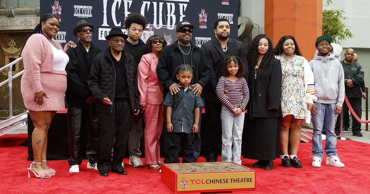 Ice Cube inmortaliza sus manos en Hollywood y celebra su amor por el cine