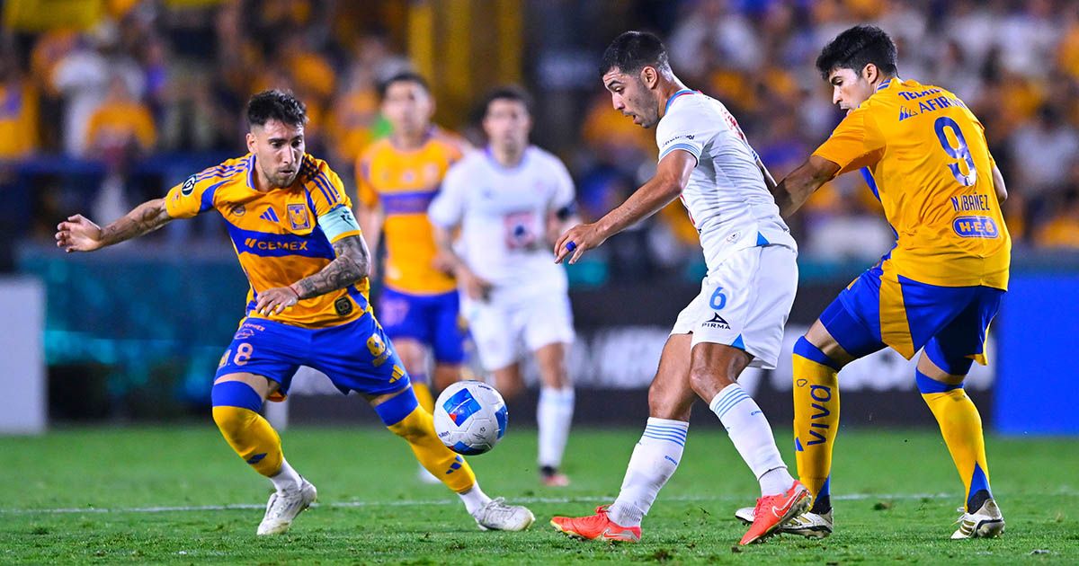 Cruz Azul rescata empate 1-1 ante Tigres en semifinal de Concachampions