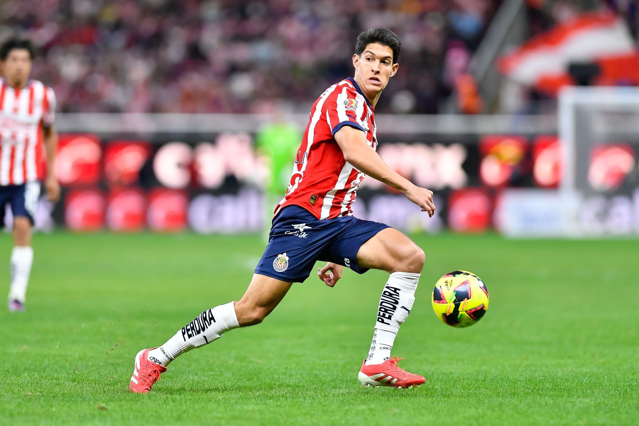 Fernando Beltrán se va de Chivas a León; José Castillo, a préstamo en Pachuca para Mundial de Clubes