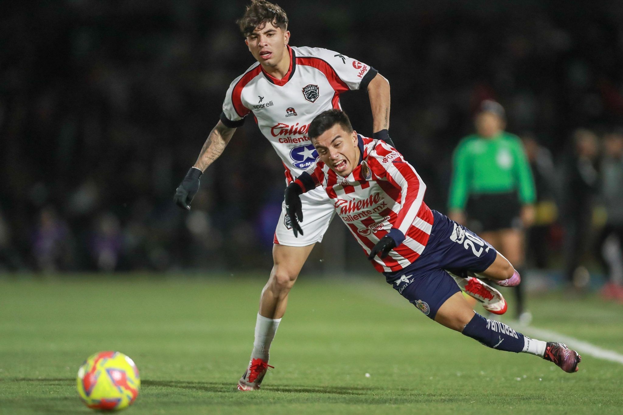 Fernando Beltrán se va de Chivas a León; José Castillo, a préstamo en Pachuca para Mundial de Clubes