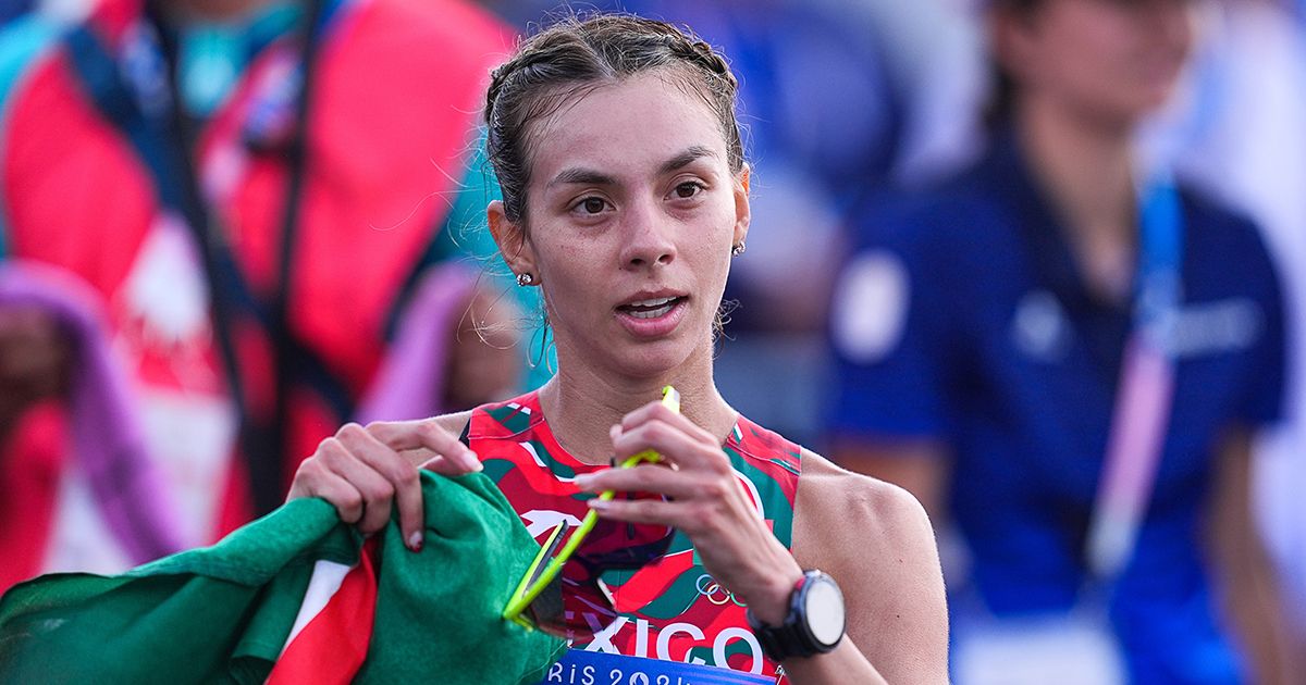 Alegna González hace historia al ganar plata y récord continental en la marcha del Mundial de ...