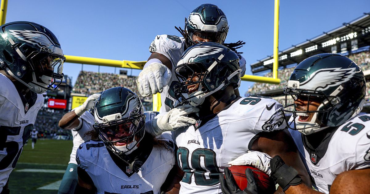 Los campeones Eagles logran heroica remontada ante Rams tras épica ...