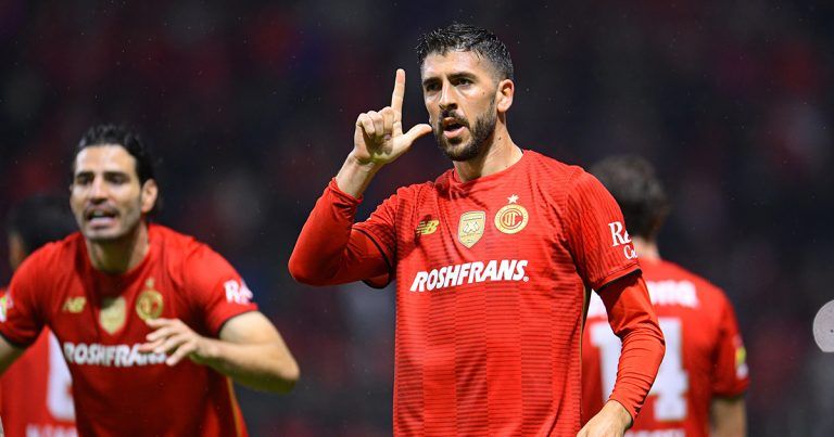 Toluca 6-2 Rayados: Exhibición de Paulinho con triplete incluido