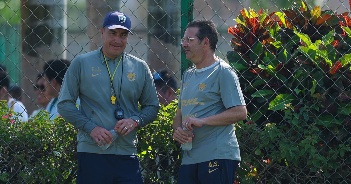 Toño Sancho vigila trabajo de pretemporada de Pumas en Acapulco